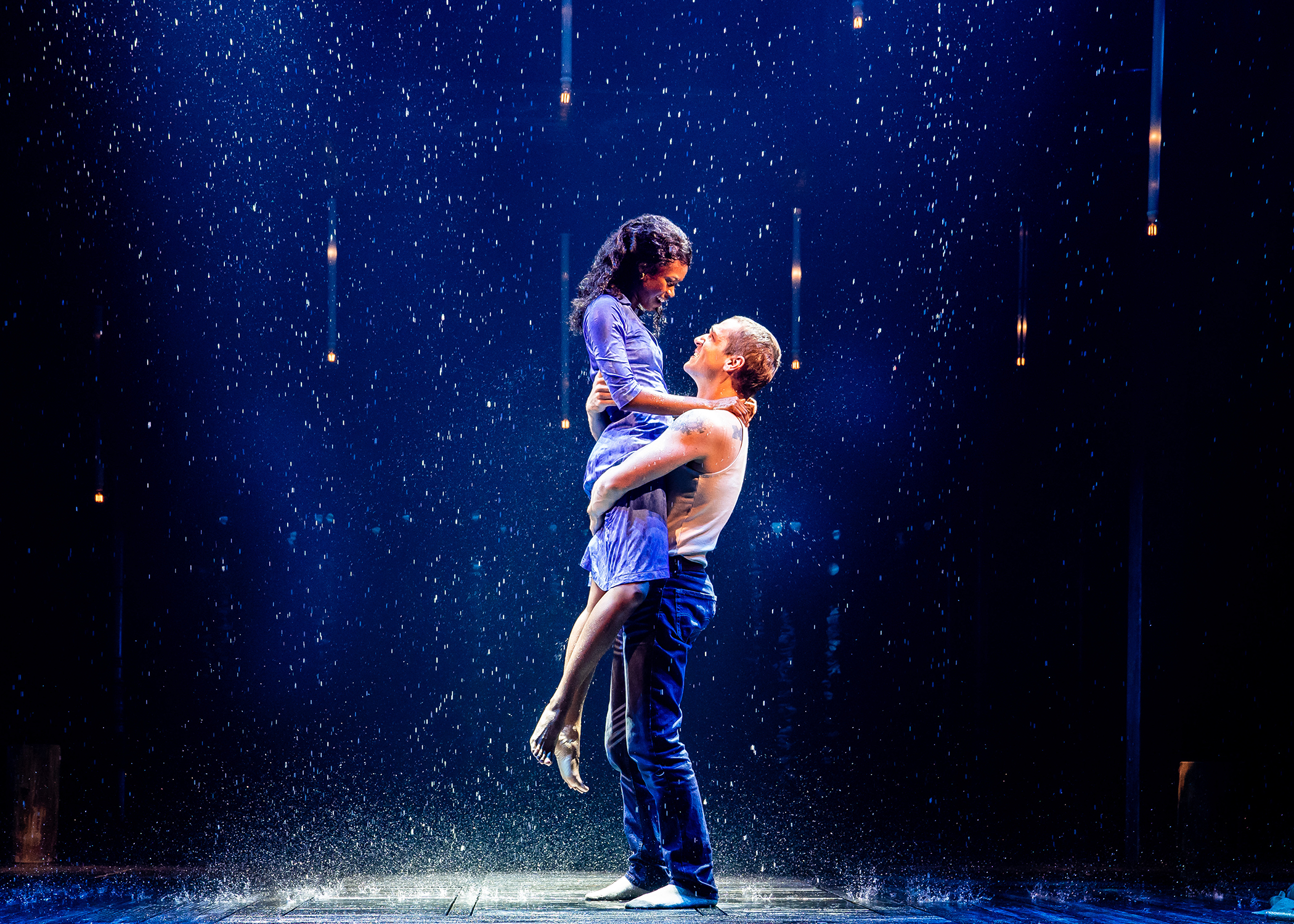 Review “The Notebook” (Chicago Shakespeare Theater): Get Ready to Fall ...