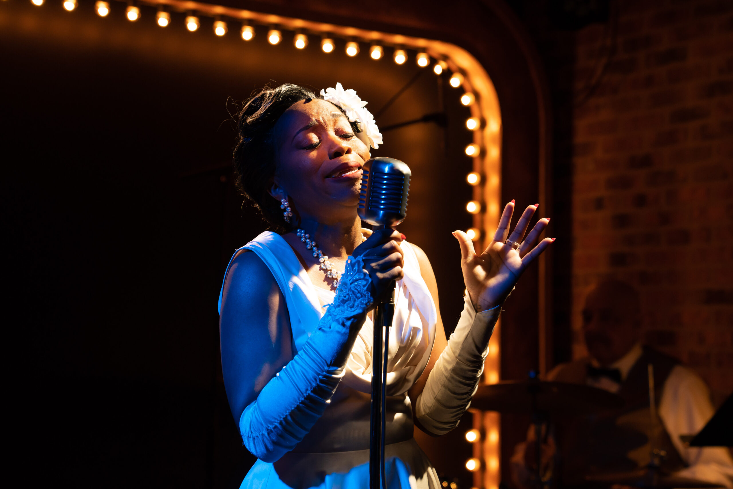 Review “Lady Day” (Mercury Theater): Alexis J. Roston IS Billie Holiday!